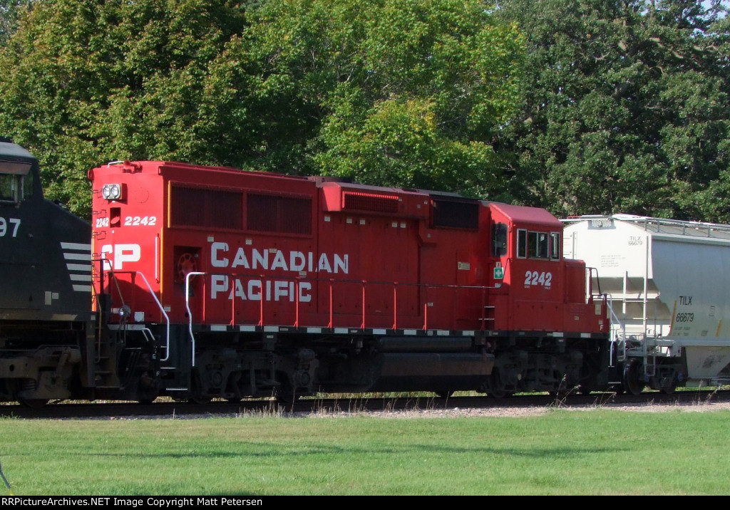 CP 2242